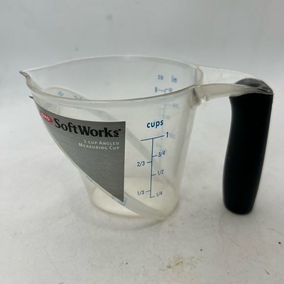Oxo | Kitchen | Oxo Measuring Cup Angled Clear Black Handle Cup ...